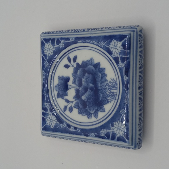 Accents | Mid Century Dechang Taoci Cobalt Blue And White Floral ...